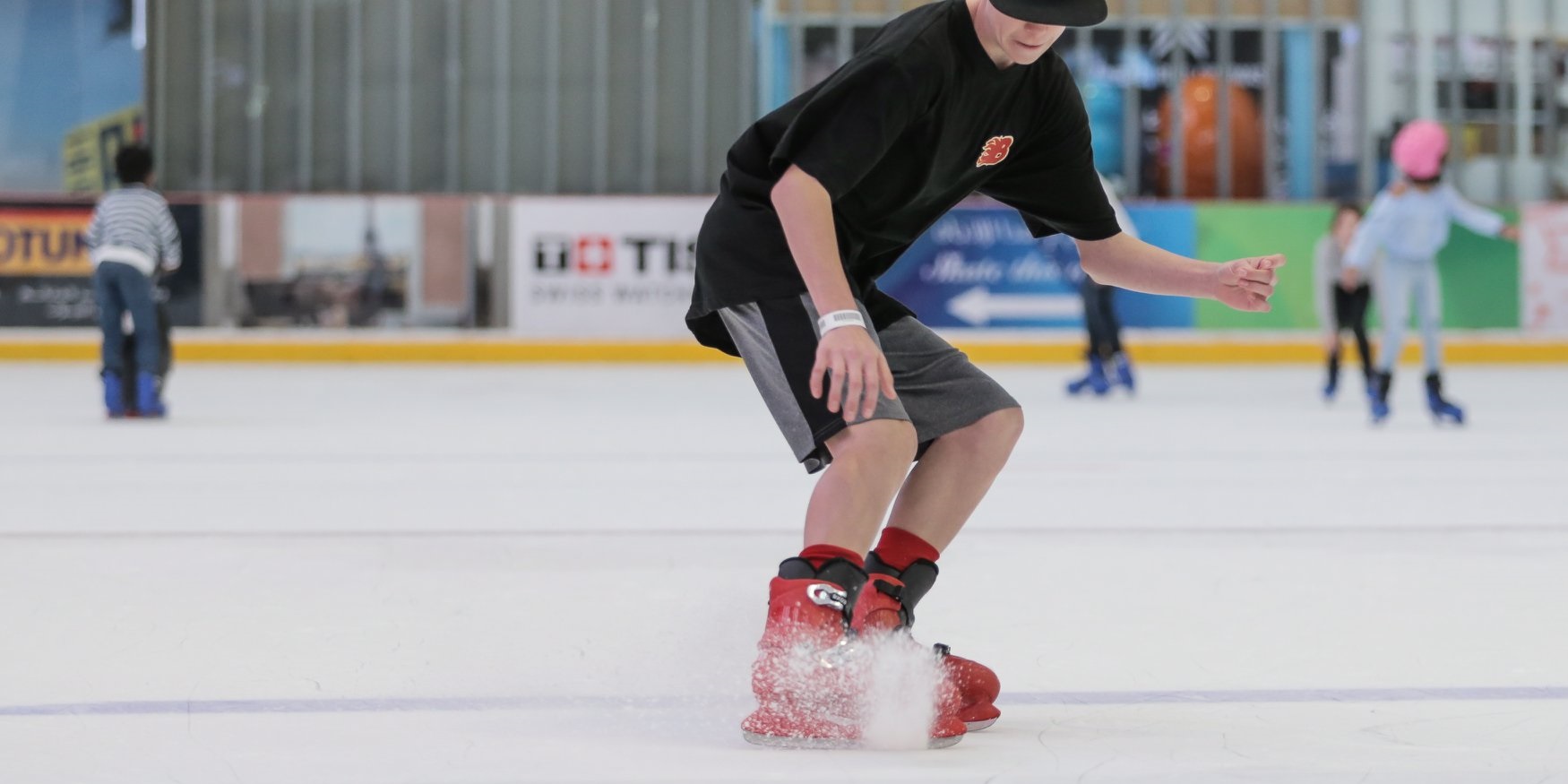 Skate for Fitness: Free Ice Skating Classes for Adults in Dubai Mall ...