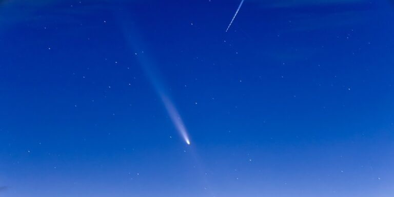Celestial Spectacle of a Lifetime: Rare Comet Visible in Saudi Arabia's ...