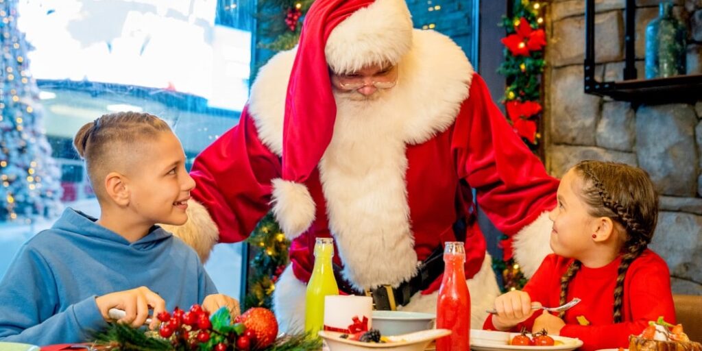 A New Floating Opera House Will Be Opening In Azizi Venice ...