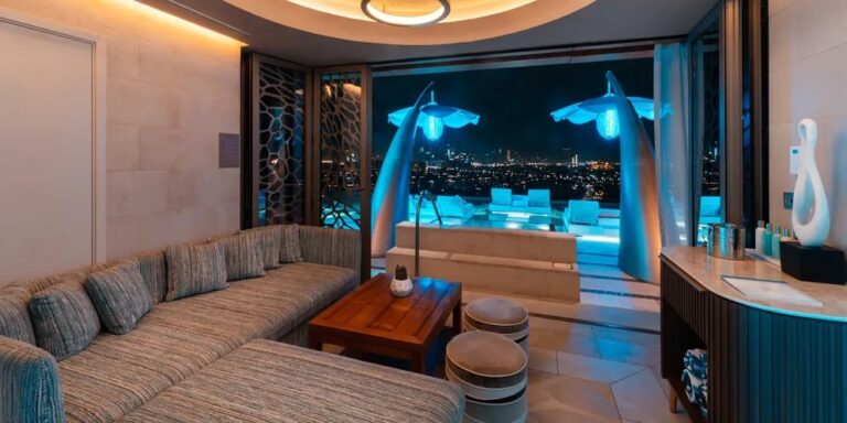 Moonlight Rooftop Swims by Cloud 22 Return to Atlantis The Royal from ...