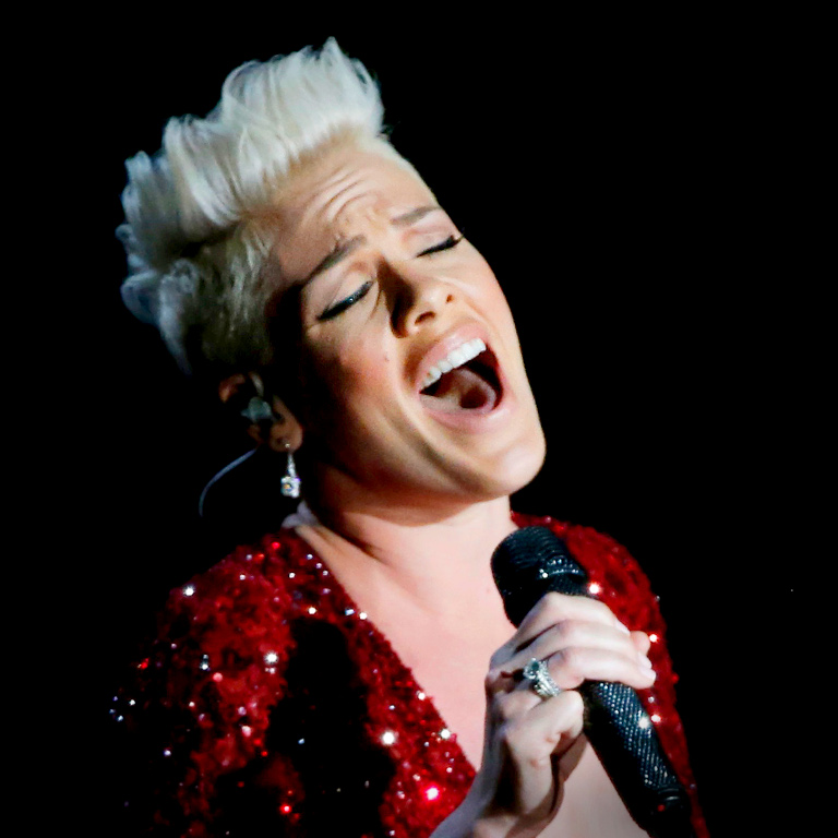Pink tickets and tour dates. Pink concert tickets. - Platinumlist.net